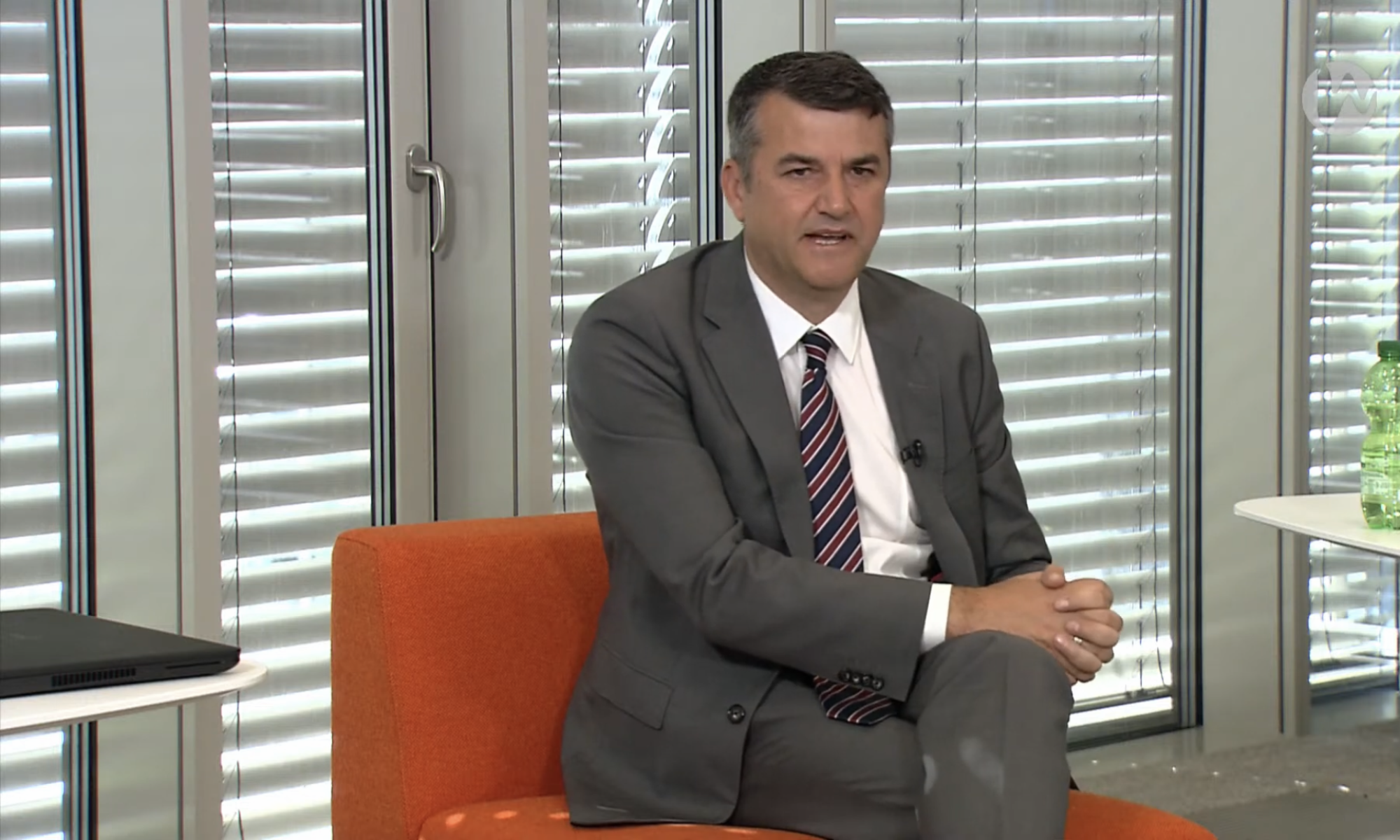 Über mich - Prof. Dr. Argjent Demiri